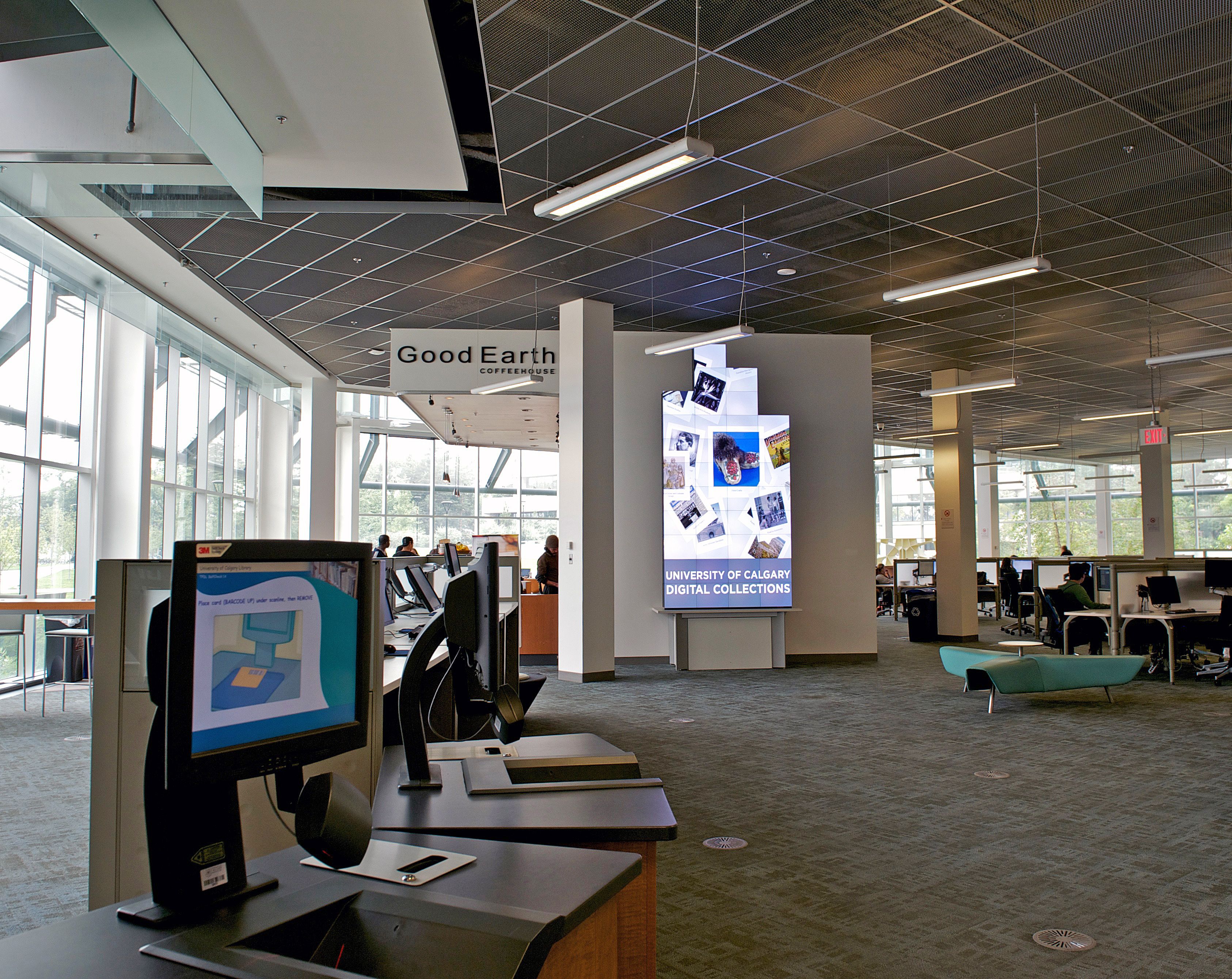 Creative Ideas for College Campus Digital Signage Displays | Poppulo