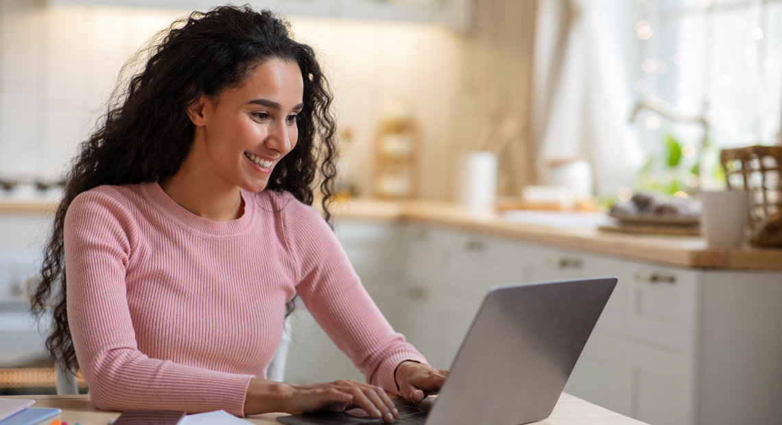 5 Brand Community Examples + How to Build One From Scratch