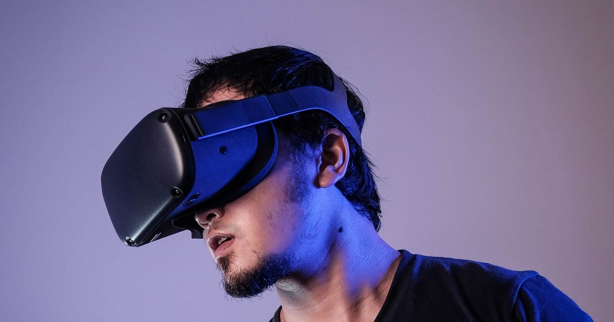 How to Invest in Virtual Reality - Discover 3 VR Stocks to Start