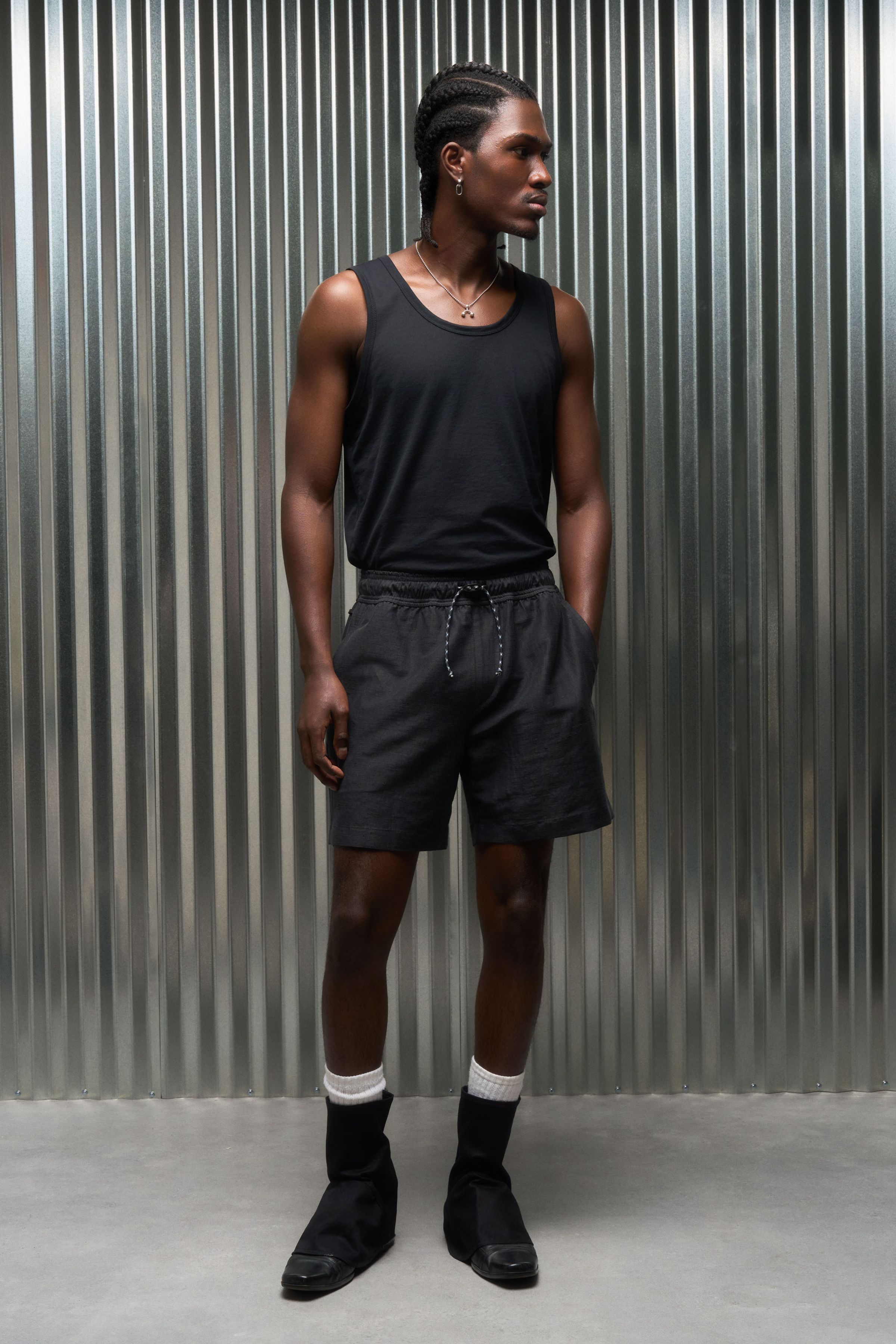 OUTLIER – high performance clothing for the wild/city