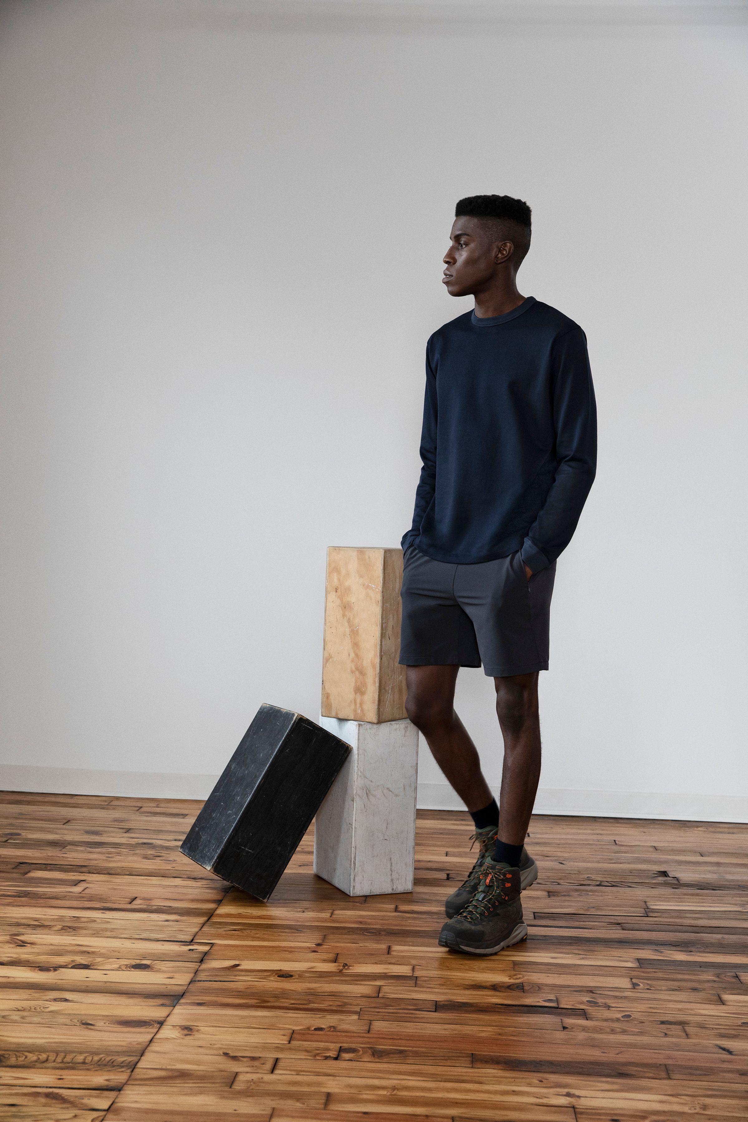 OUTLIER – Ultra Easy Shorts