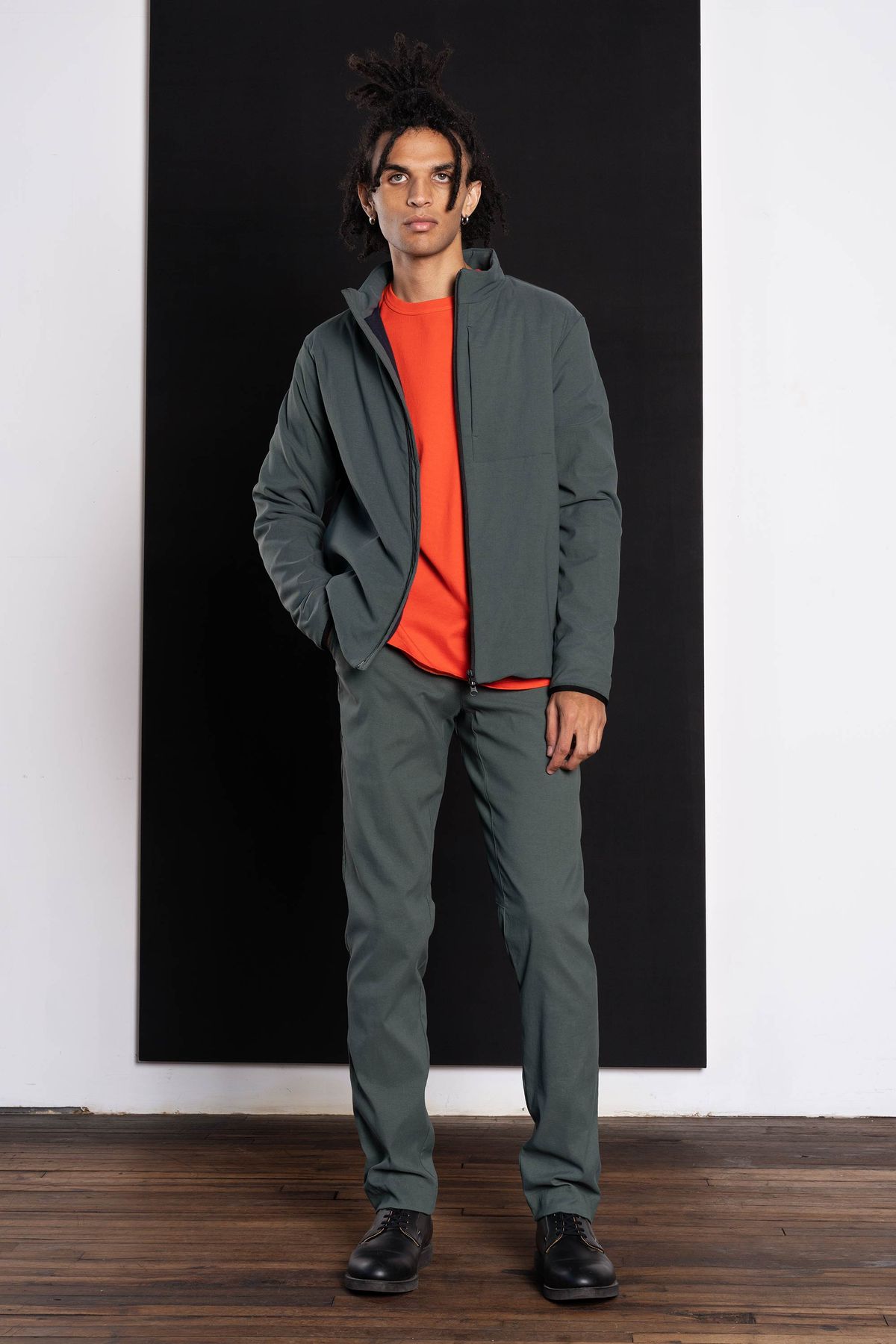 OUTLIER – Futurecore Trackjacket