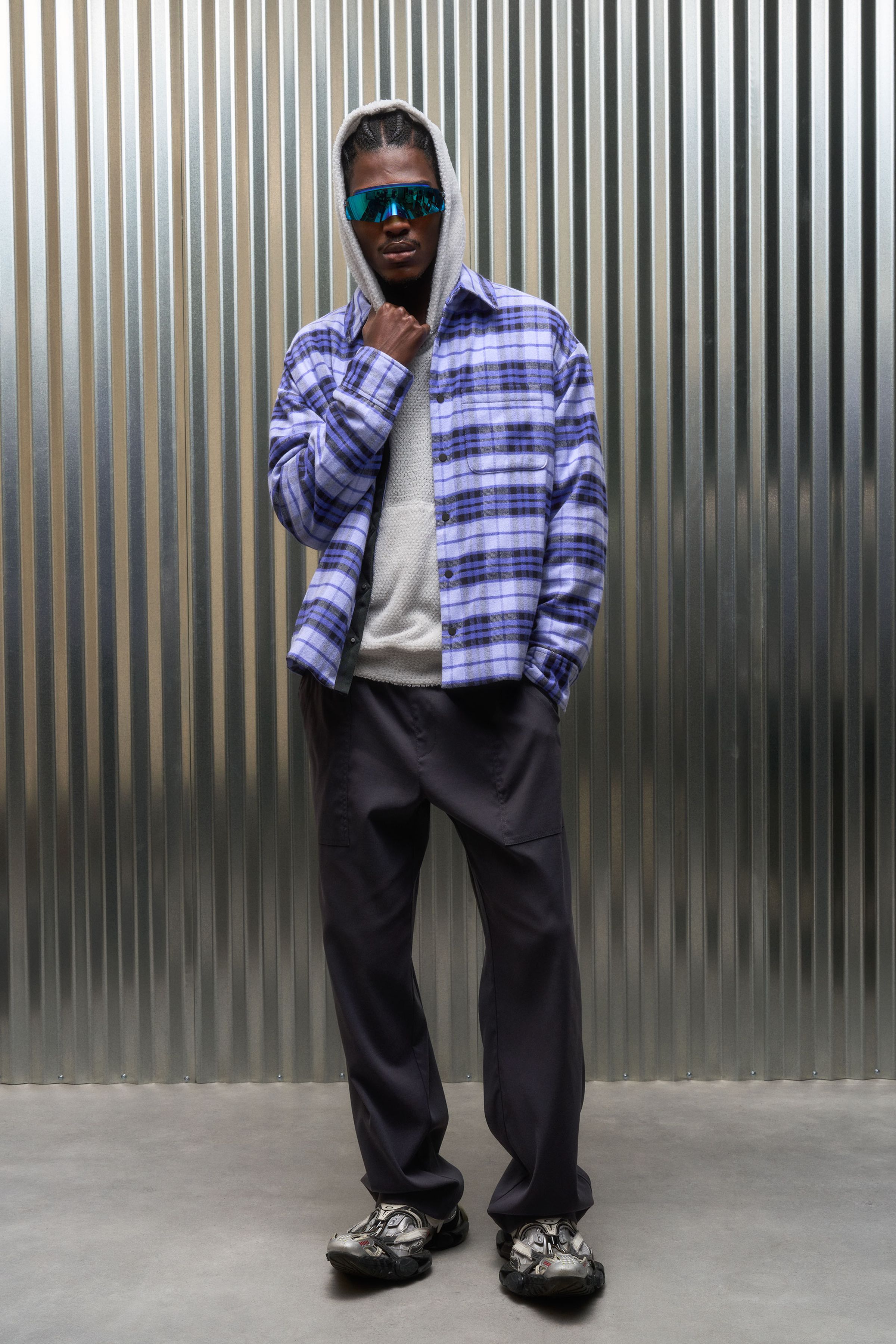 OUTLIER – high performance clothing for the wild/city