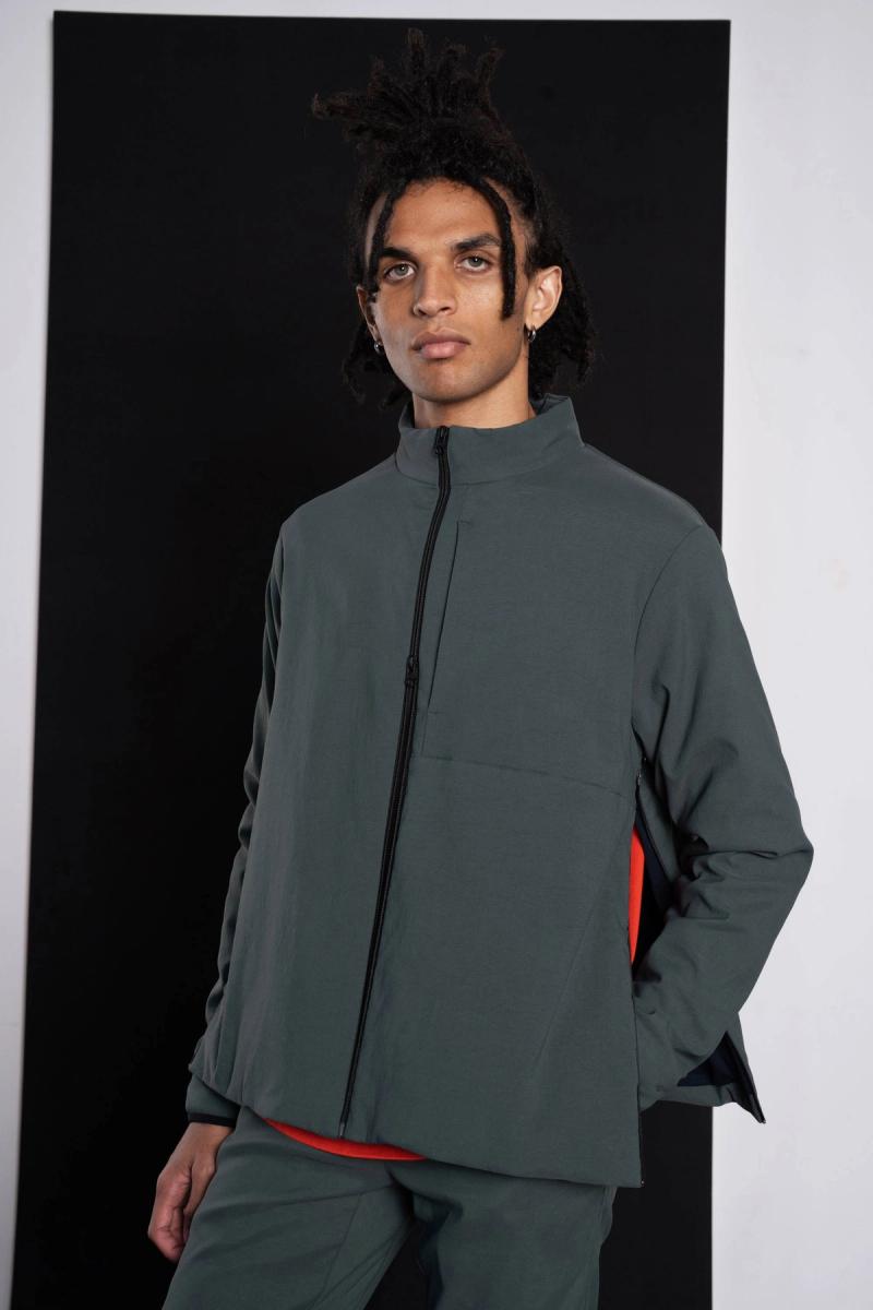 OUTLIER – Futurecore Trackjacket