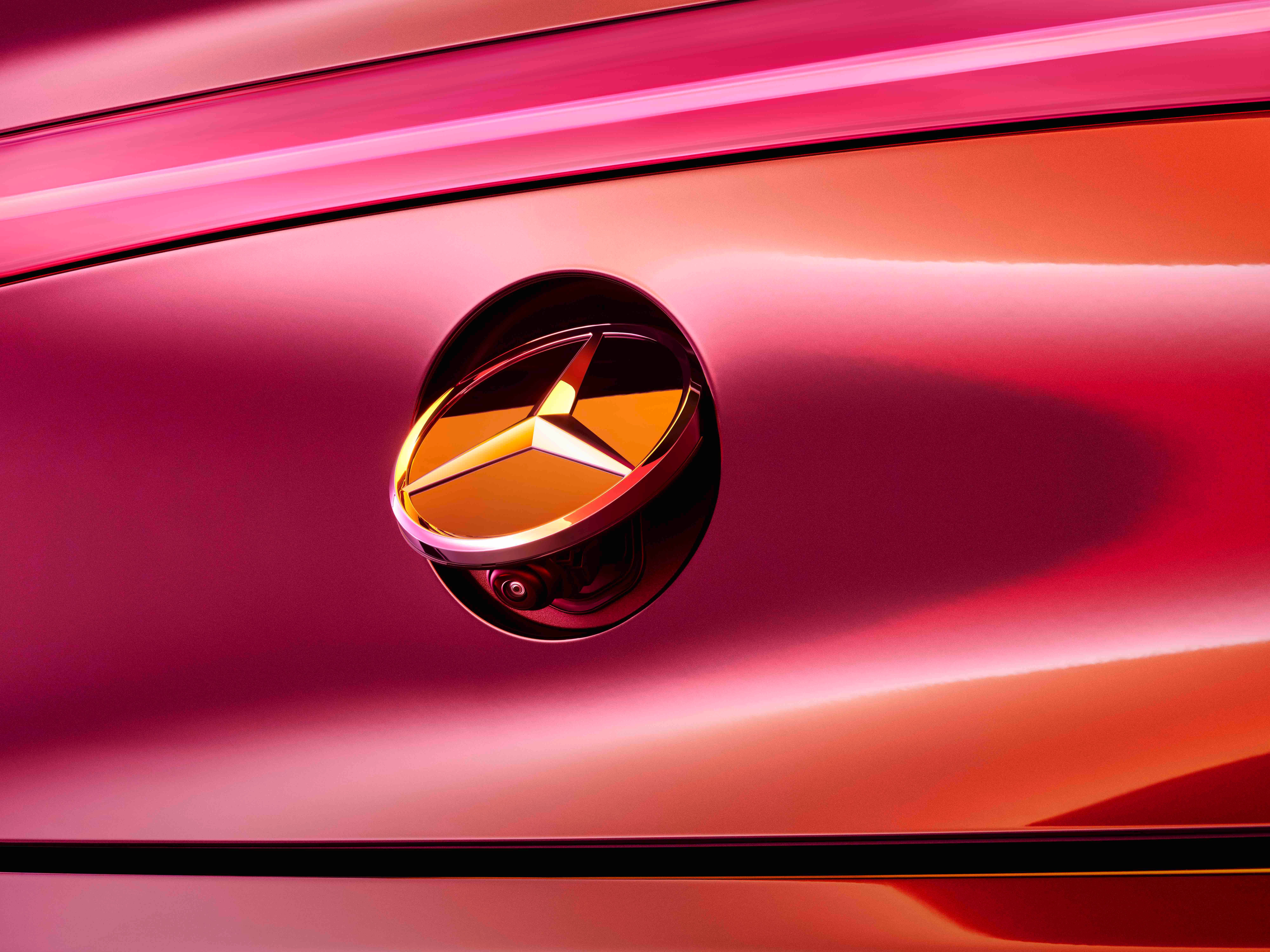 Mercedes-Benz – Shapes of desire — Lucas Schneider