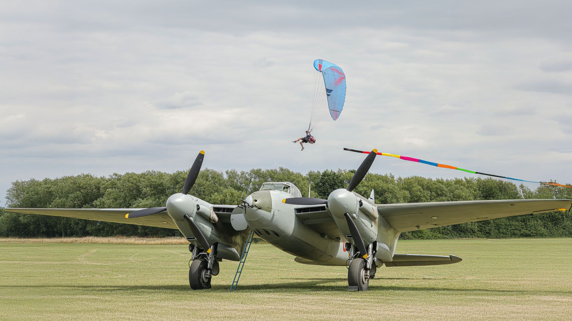 Jet Para Hawks Display Team | Ozone Paramotor