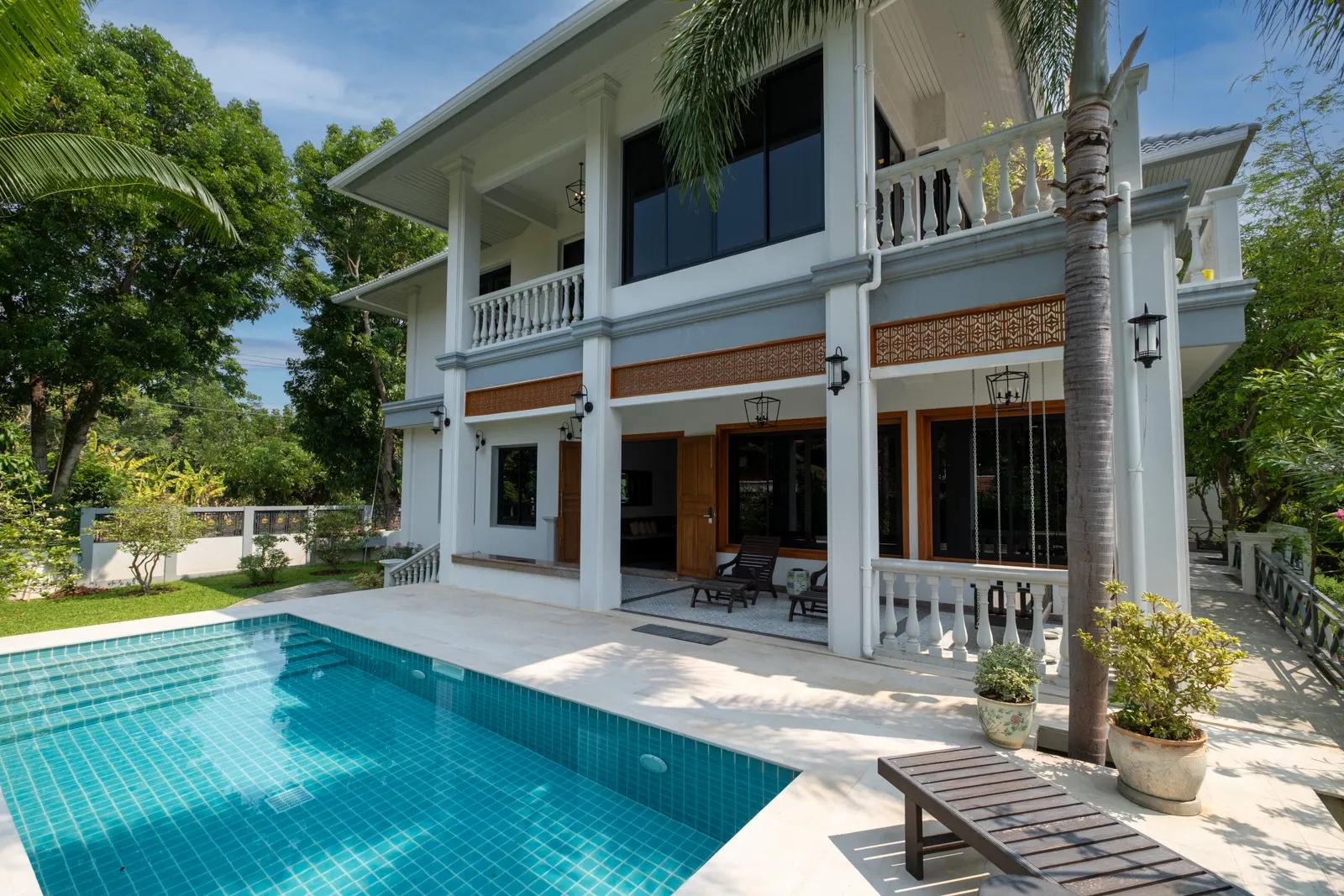 4 Bedroom Riverside Pool Villa in Doi Saket