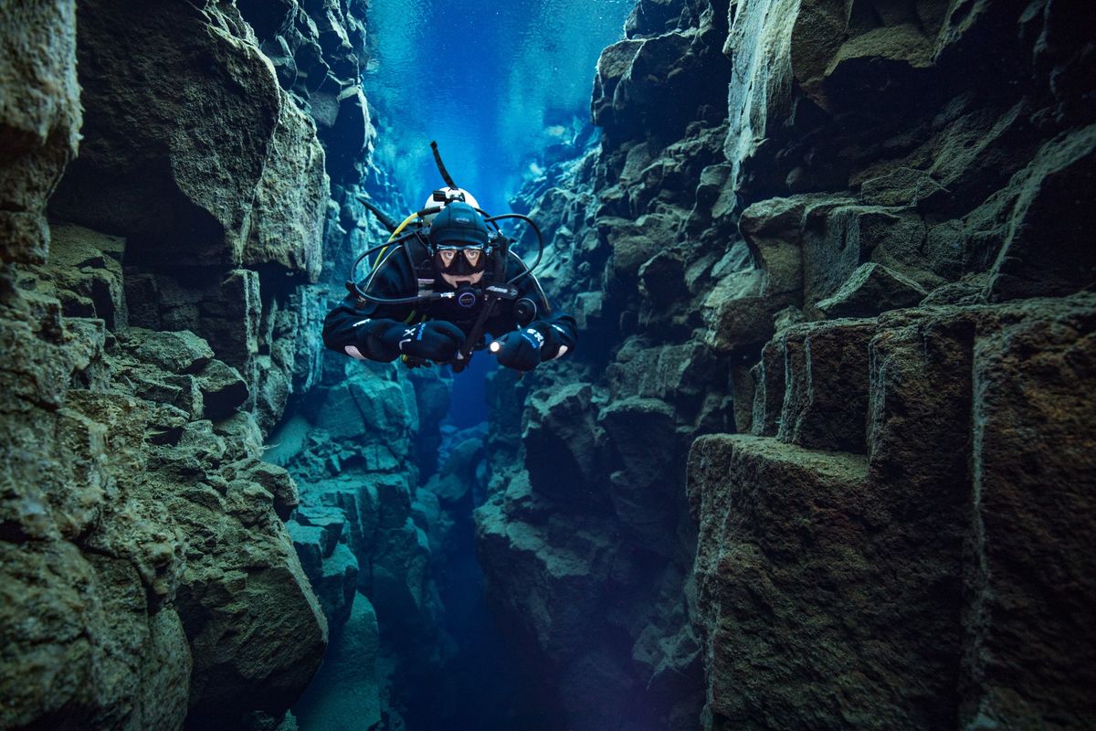 Diving Tours in Iceland: Uncover Underwater Wonders