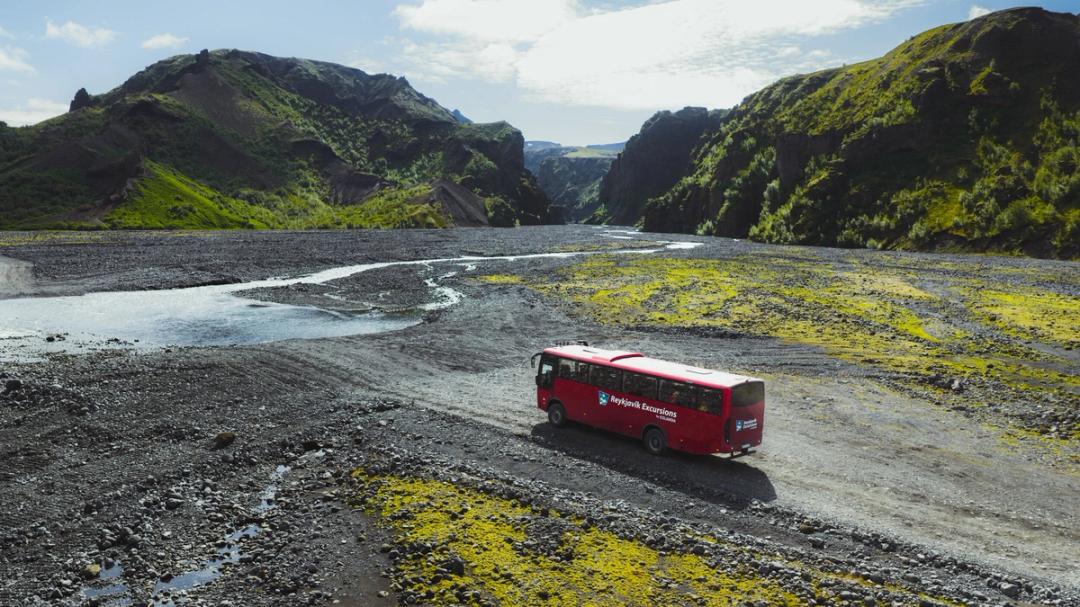 Reykjavík to the Highlands: Choosing the Right Highland Bus Route ...