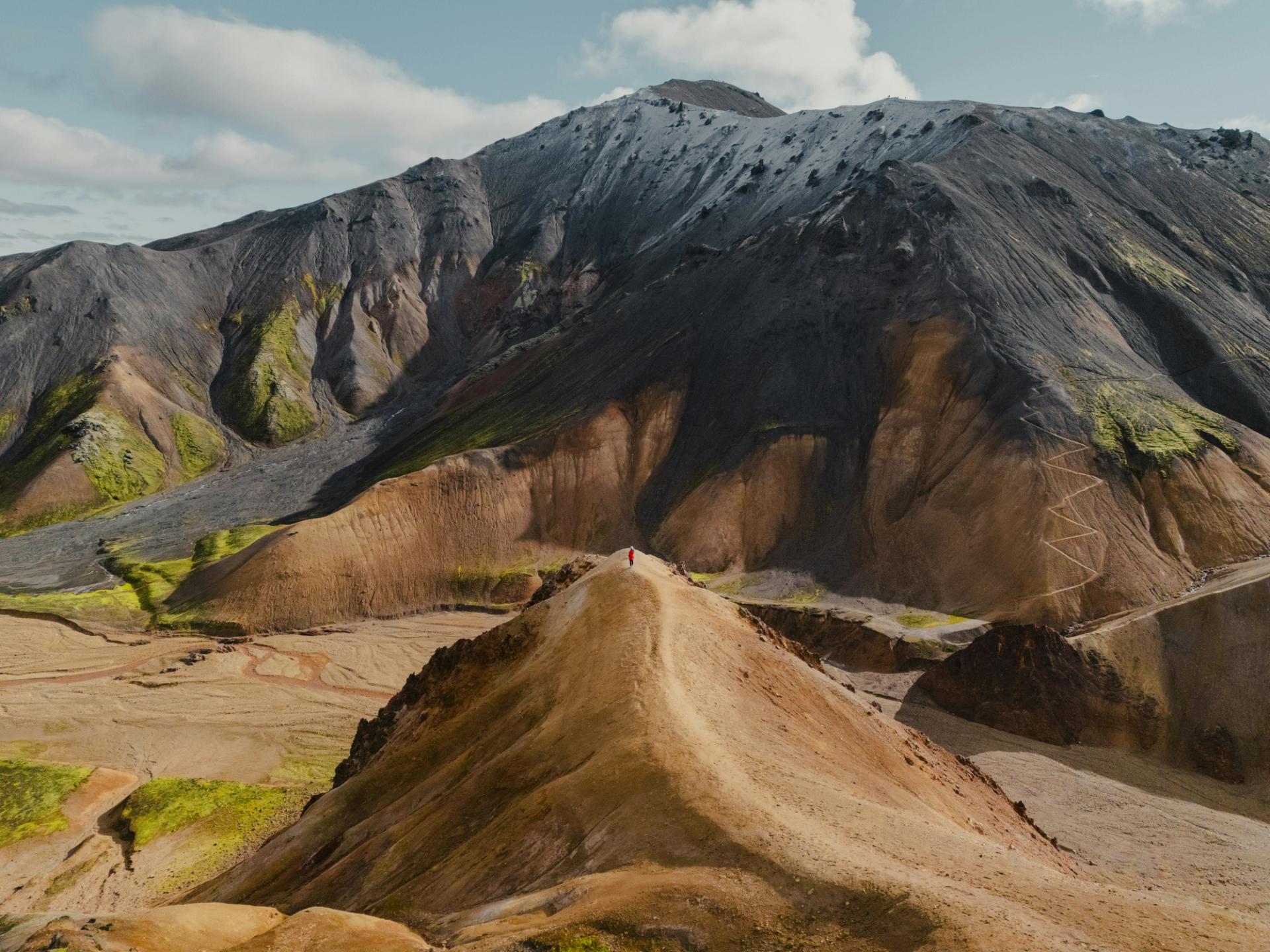 Laugavegur & Fimmvörðuháls Trek - 6-Day Icelandic Highlands Tour