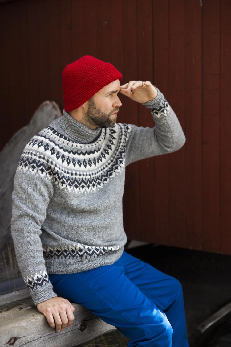 Urho-kirjoneulepusero