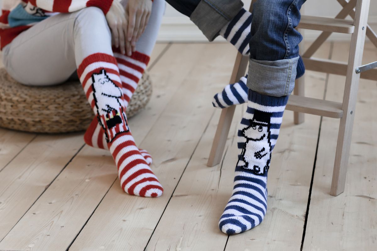 Novita Muumitalo: Moominmamma socks