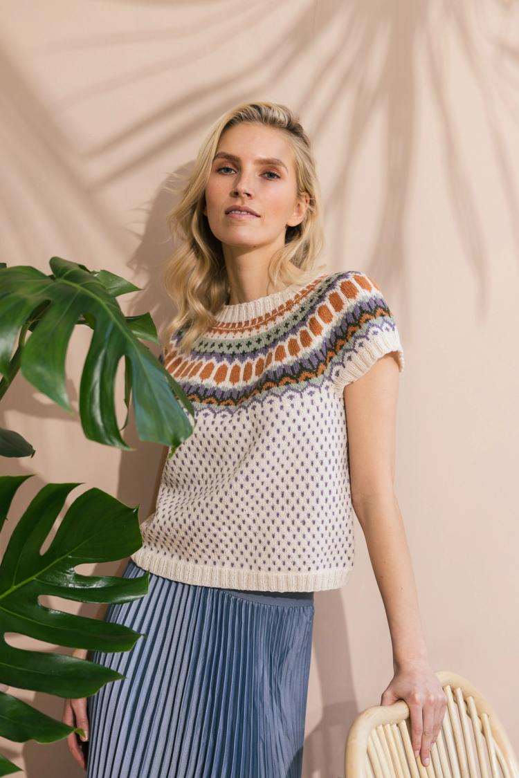 Novita Merino 4PLY: Louna Round-yoke top