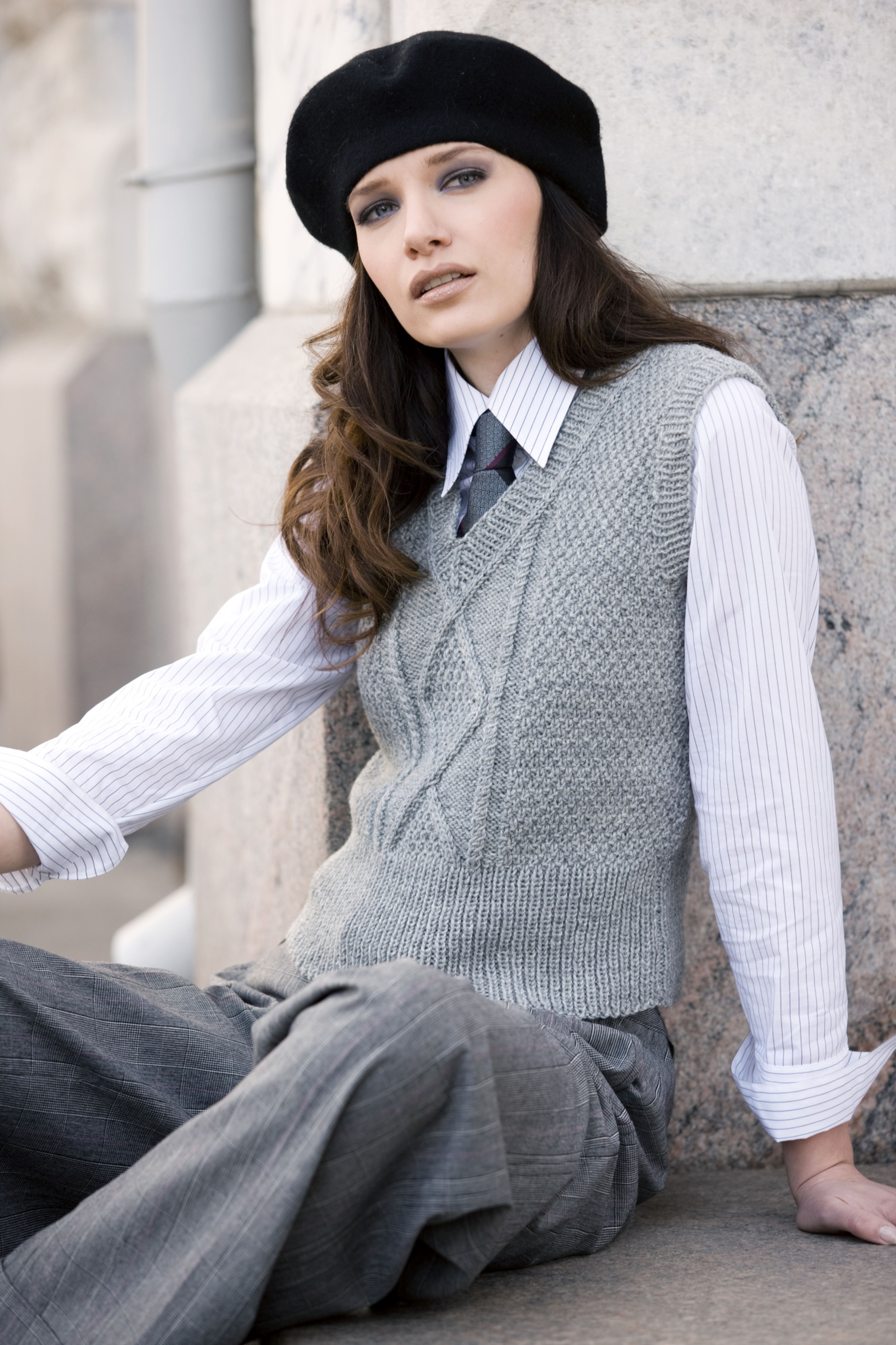 Naisen neulottu palmikkoslipoveri Novita 7 Veljestä