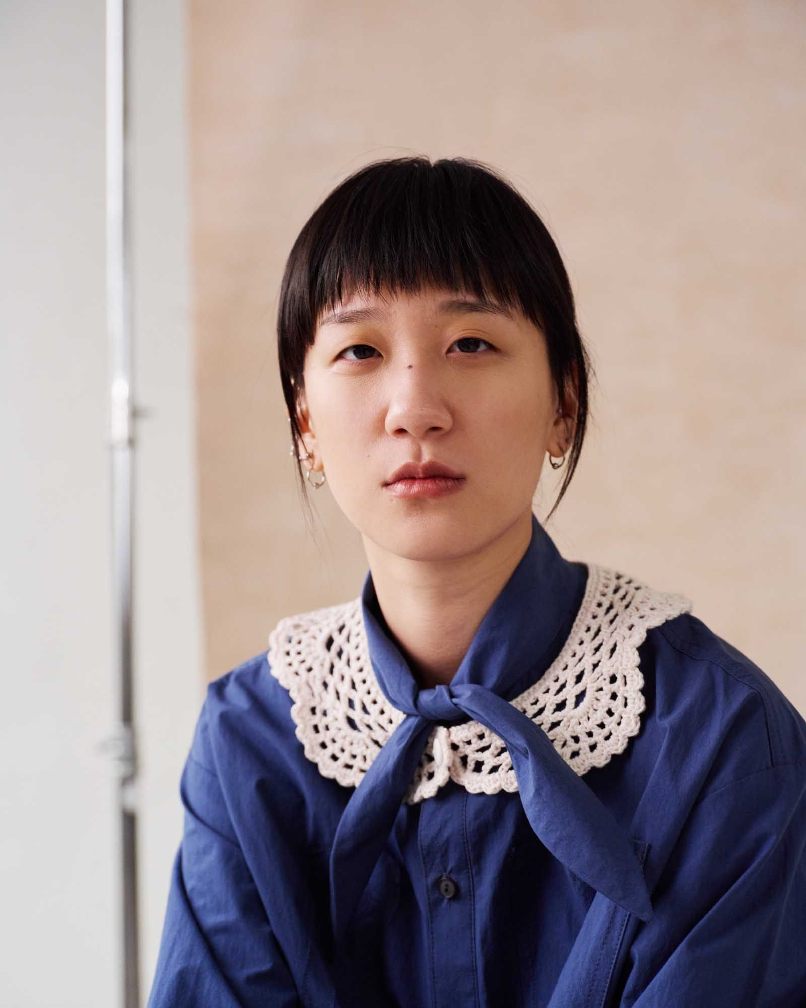 Karkaa- virkattu kaulus