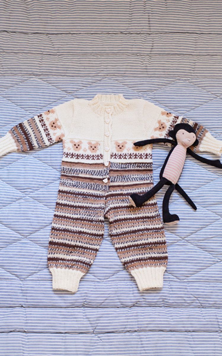 Vauvan neulottu haalari Novita Nalle Luontopolku ja Wool (arkistomalli)