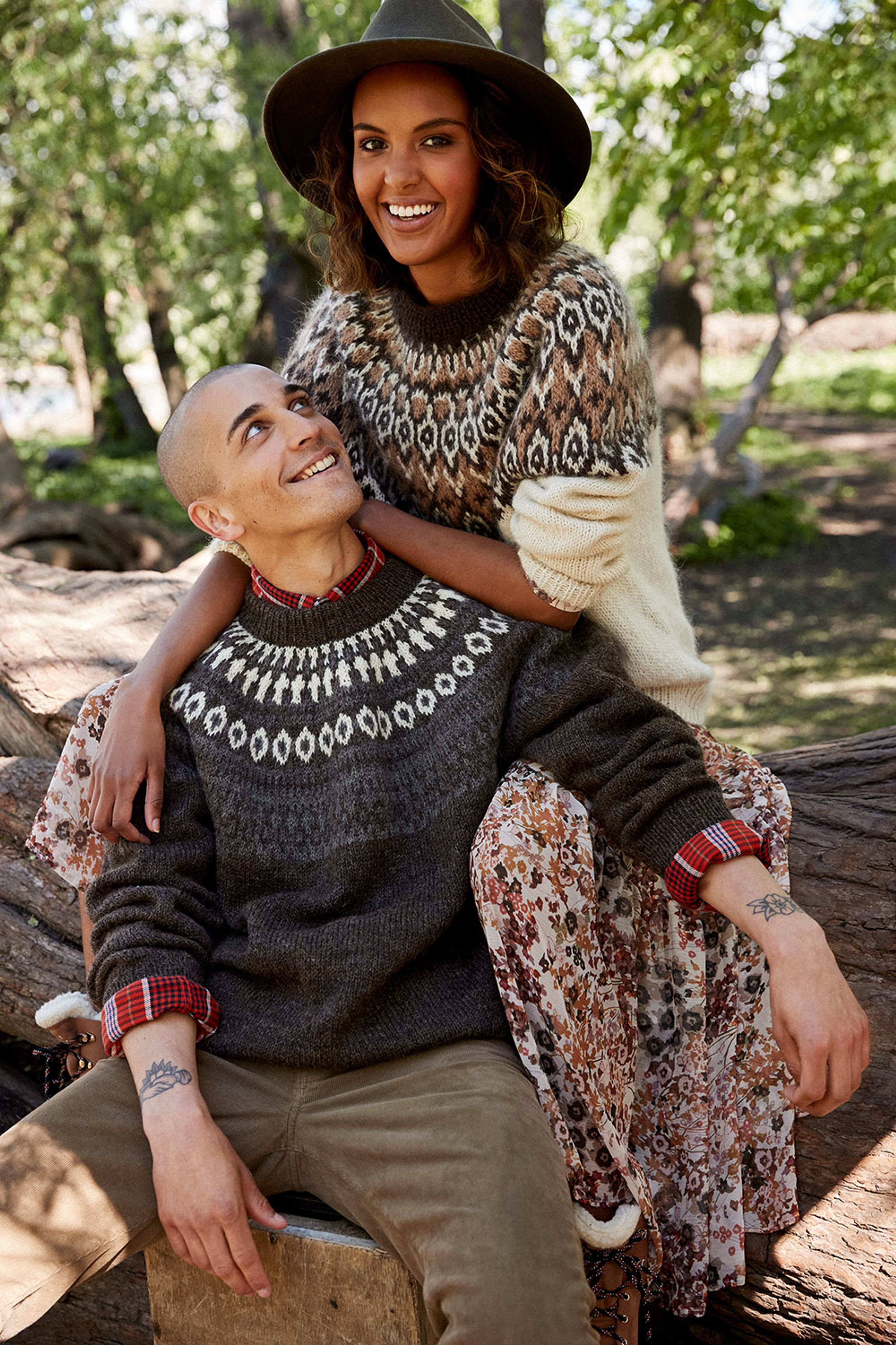 Kiuru-kirjoneulepusero