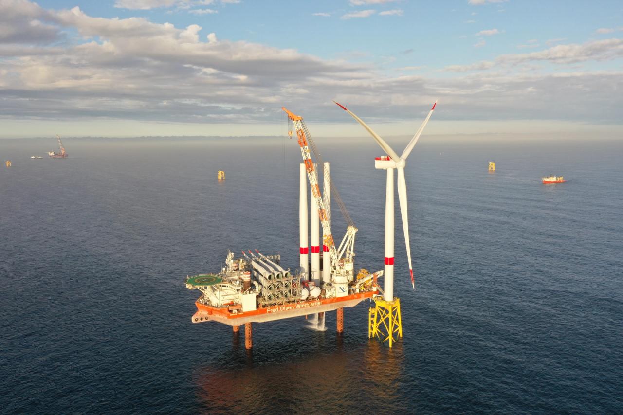 Discover how offshore wind turbines are installed | Business Norway