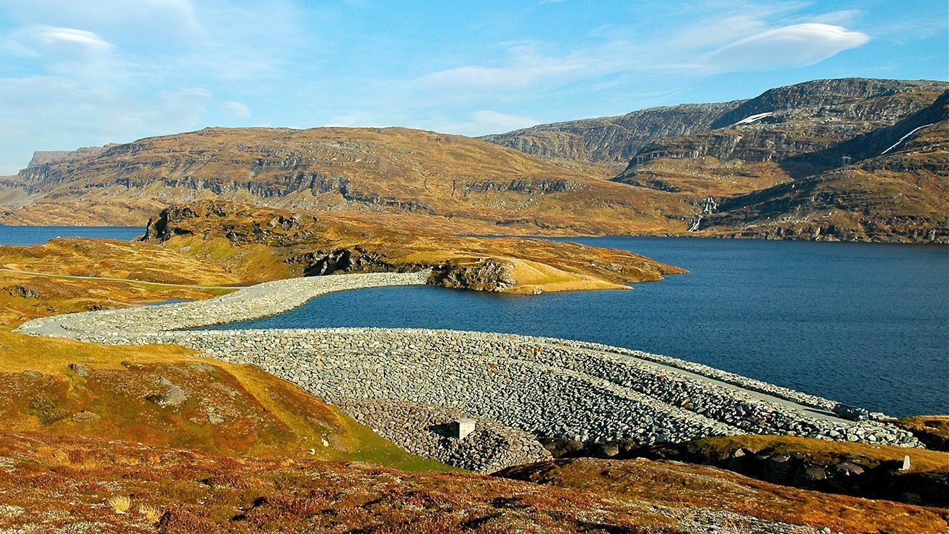 How Norway produces hydropower with a minimal carbon footprint ...