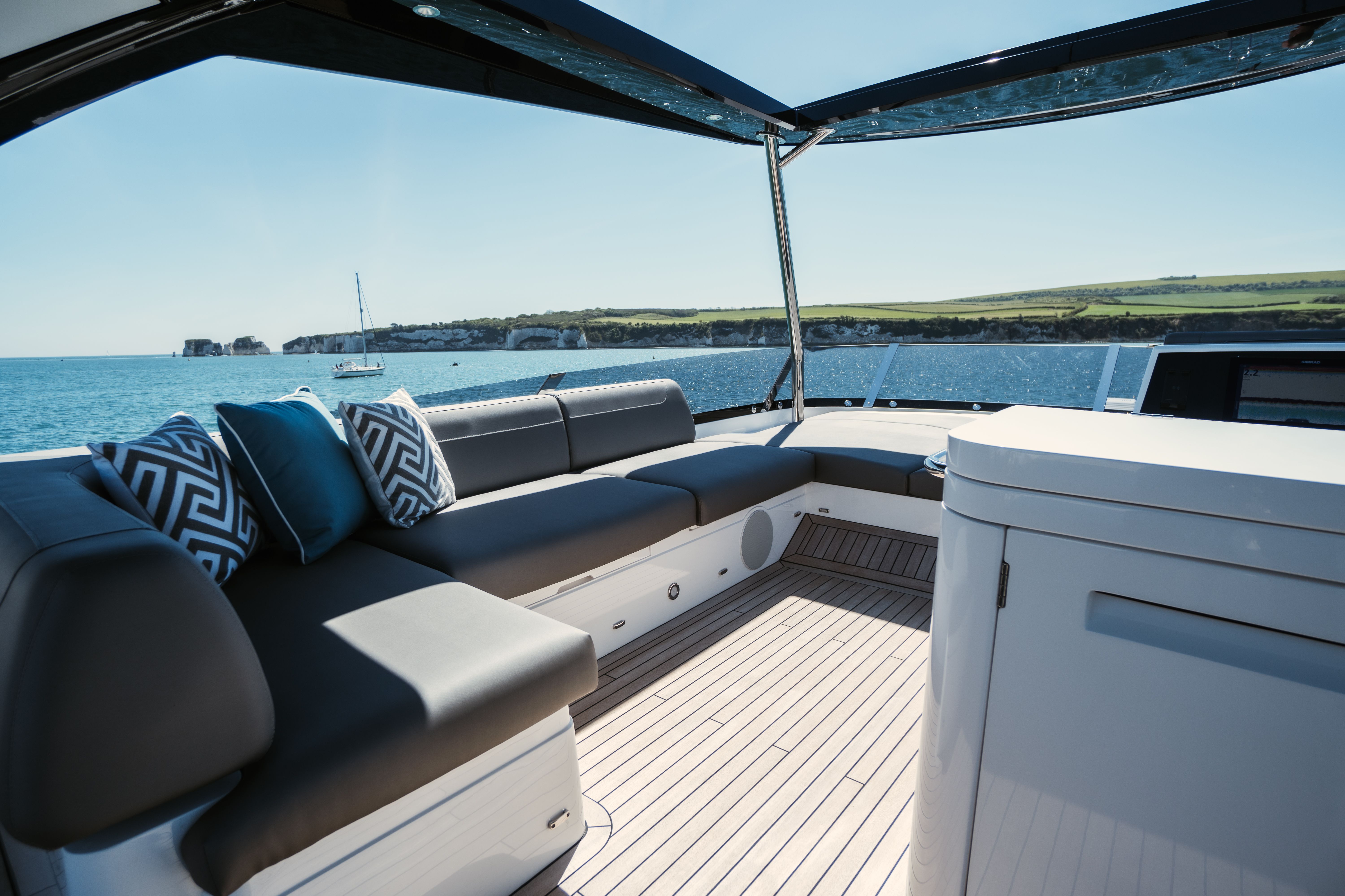 Sunseeker 76 Yacht SOLARIS | Luxe Yachts