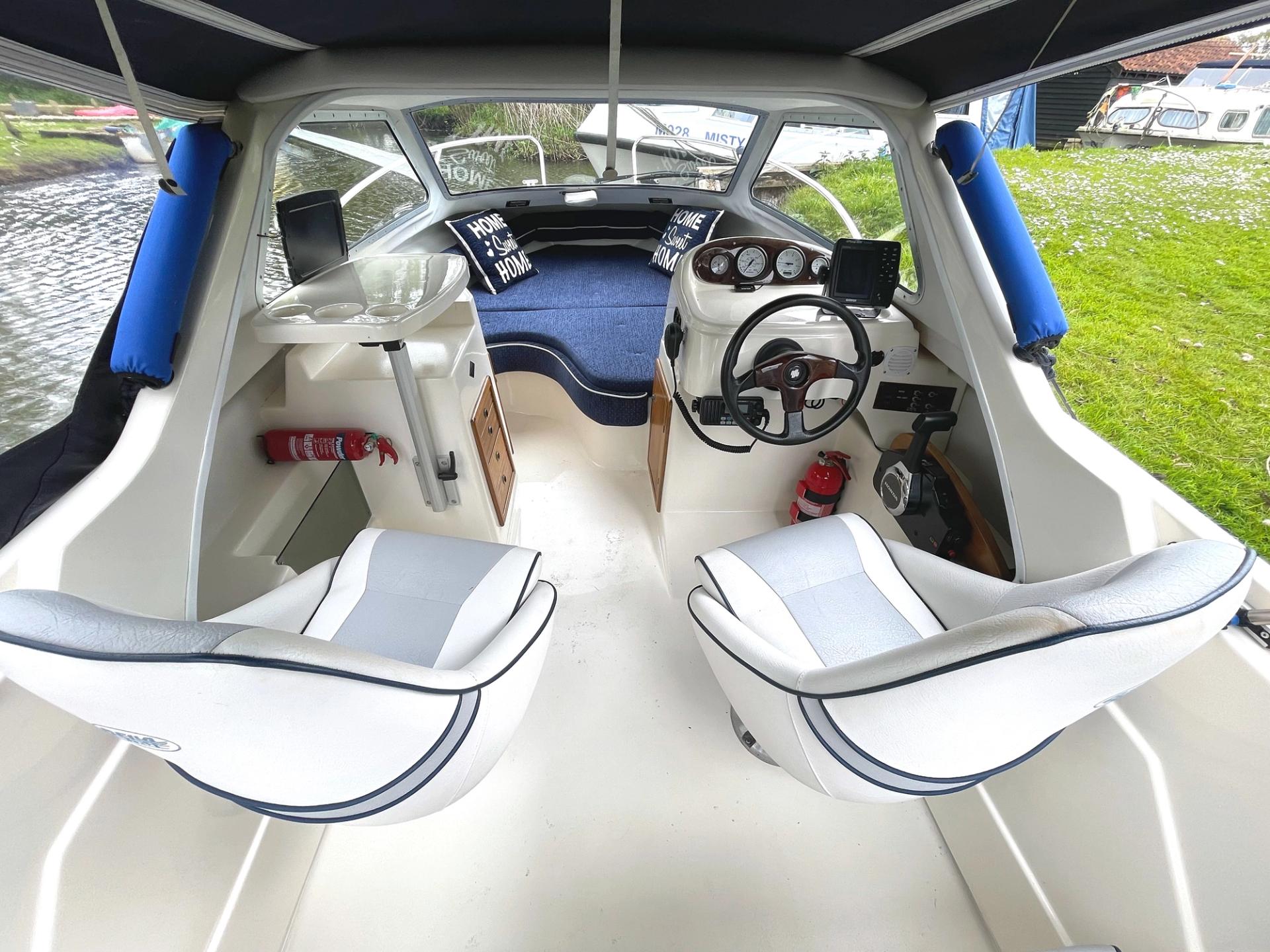 Bella 561 HT 'Bob Bob Bobbin' | Luxe Yachts