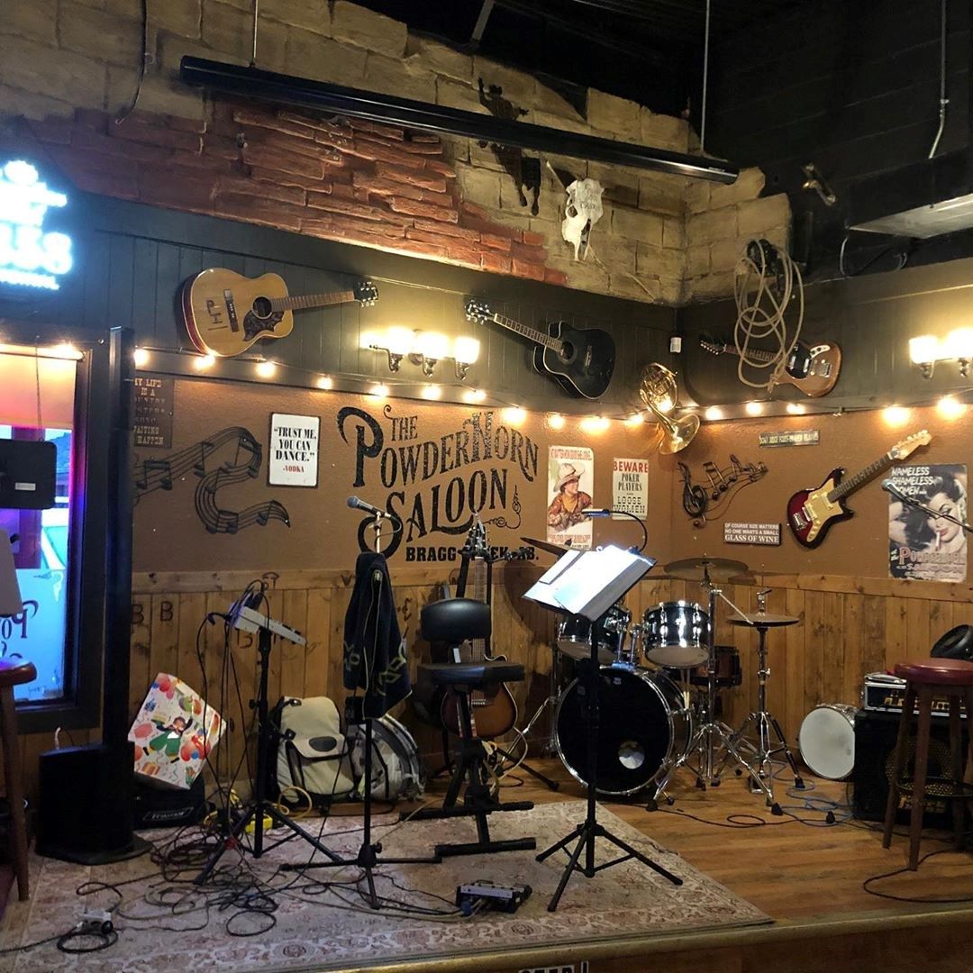 Powderhorn Saloon | Canada's Alberta