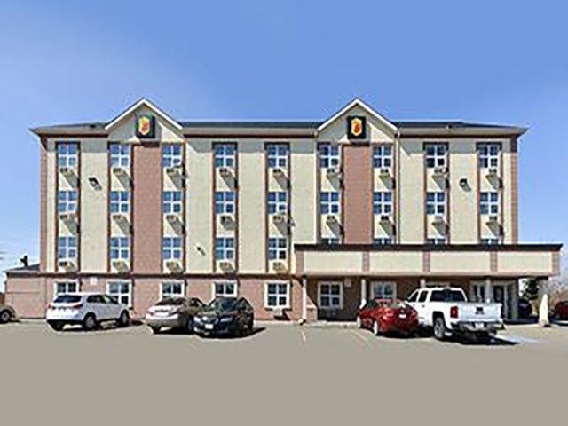 Super 8 Motel Calgary Airport | Alberta Canada