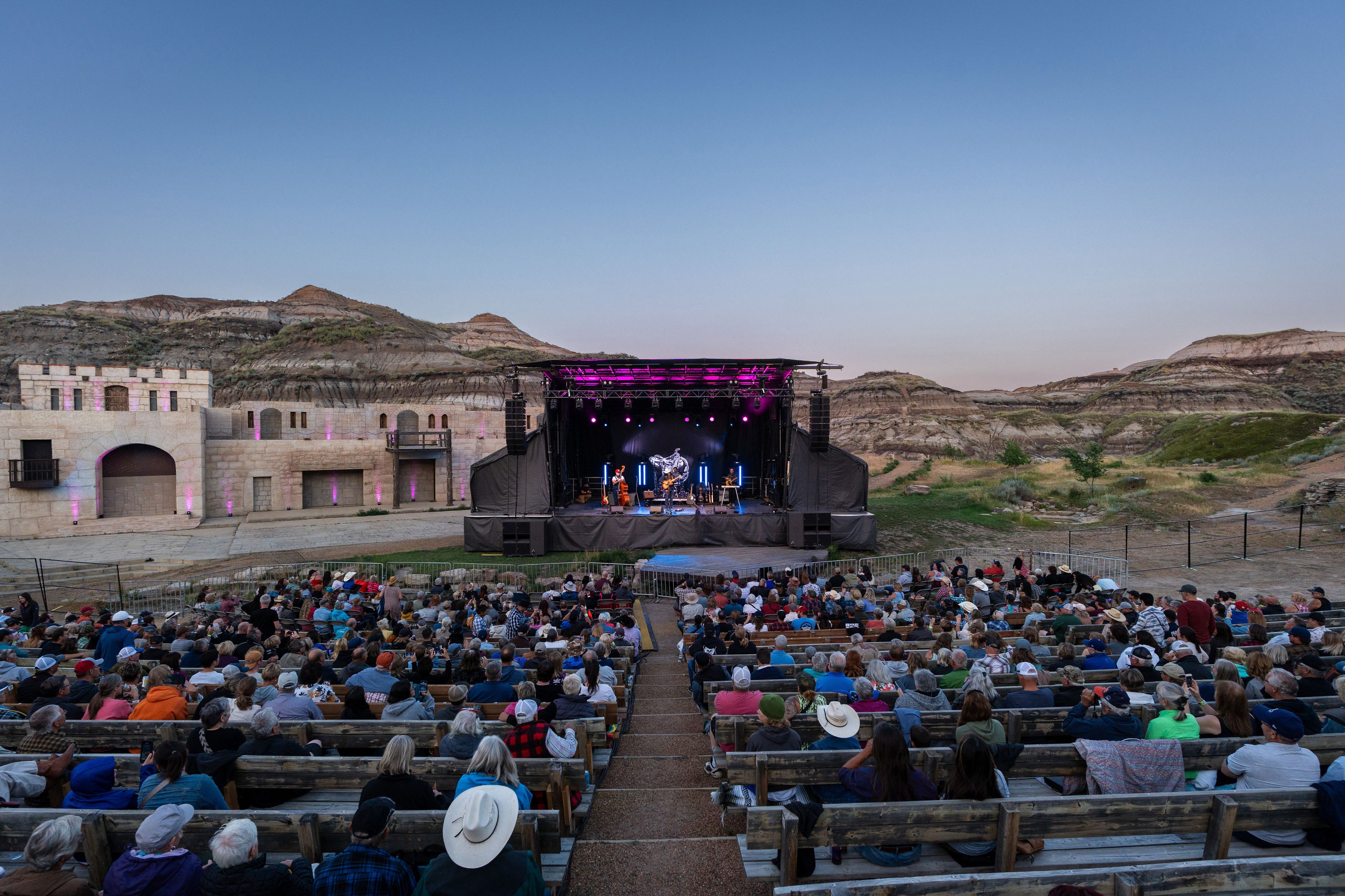 Badlands Amphitheatre | Canada's Alberta