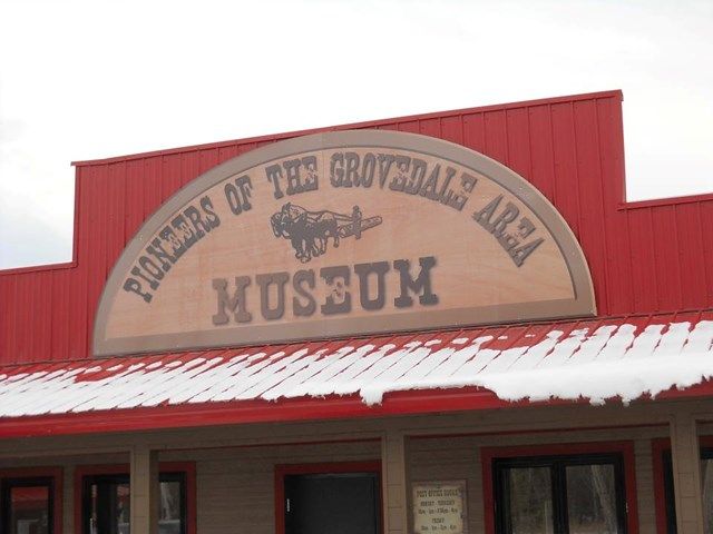 Pioneers of the Grovedale Area Museum | Canada's Alberta
