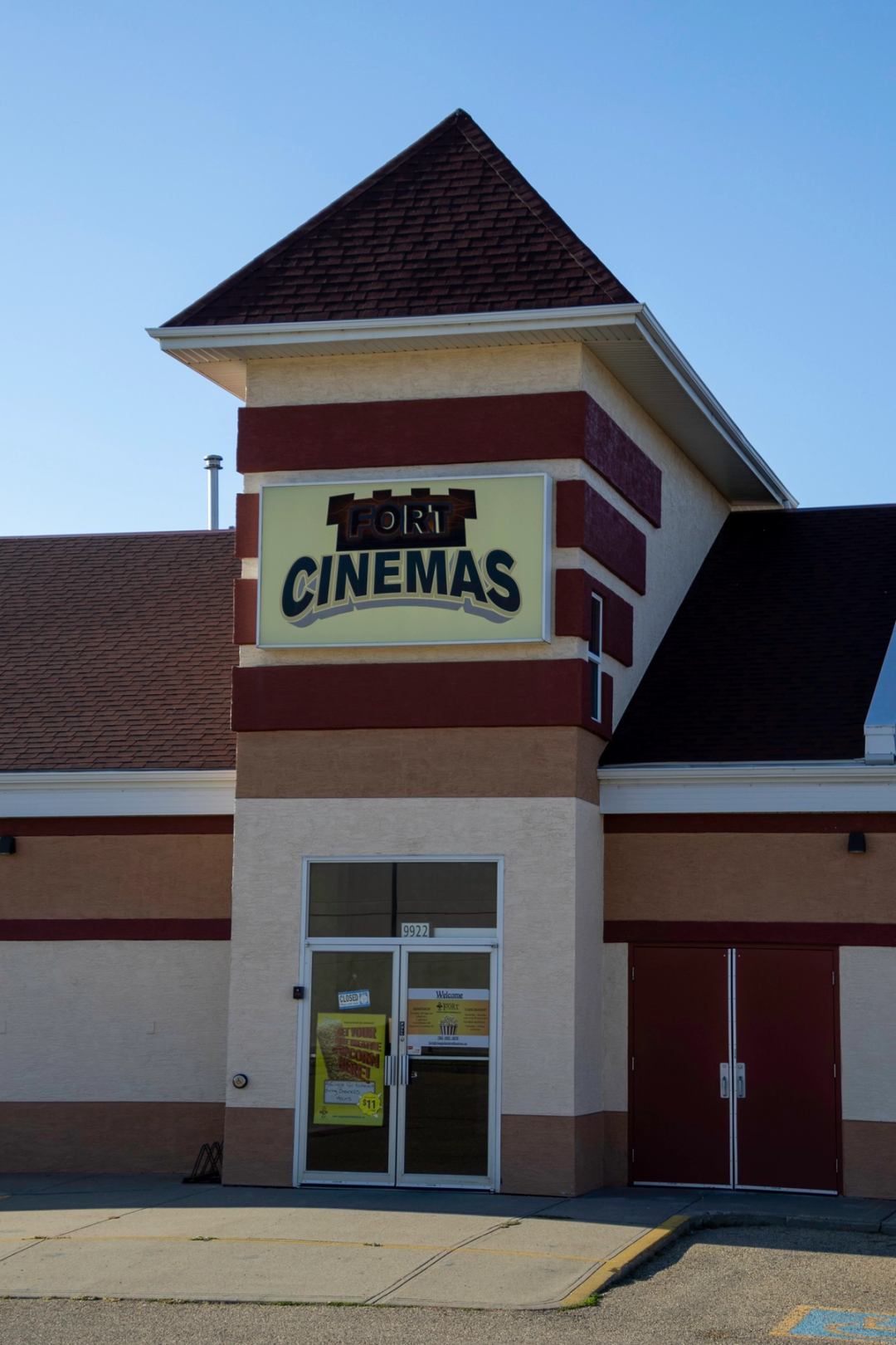Magic Lantern Fort Cinema | Alberta Canada