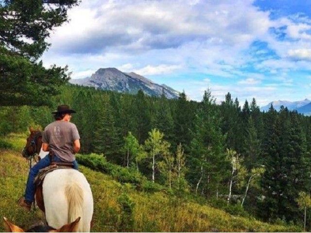 Cross Zee Ranch | Canada's Alberta