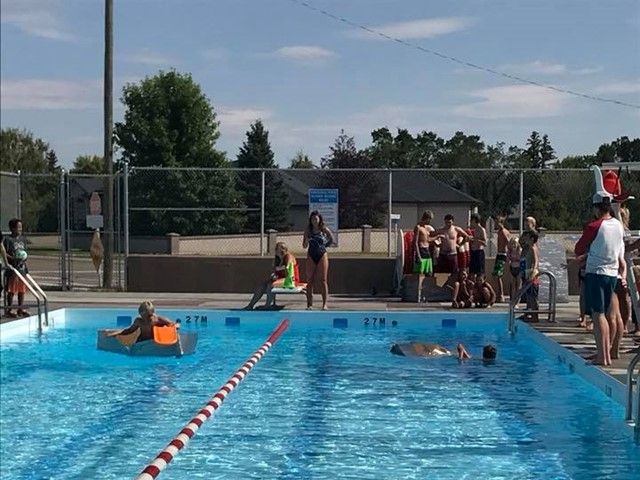 Vauxhall Outdoor Pool | Canada's Alberta