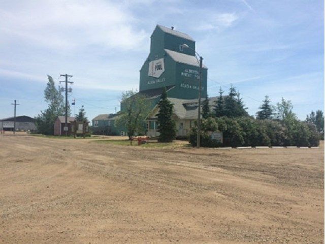 Prairie Elevator Museum and Tea House | Canada's Alberta