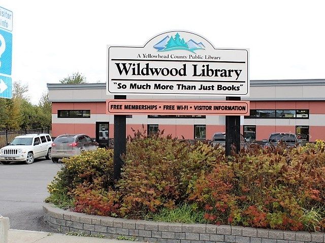 Wildwood Public Library and Visitor Information Centre | Canada's Alberta