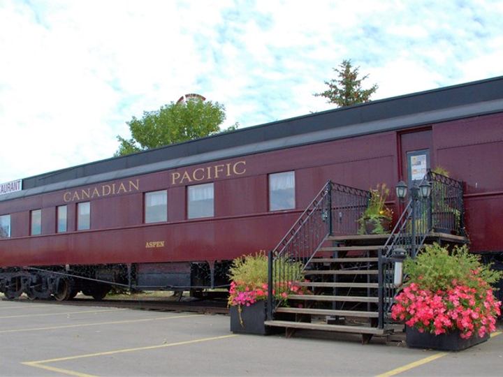 Aspen Crossing | Canada's Alberta