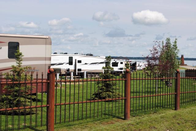 Sandy Point Resort & RV Park | Canada's Alberta
