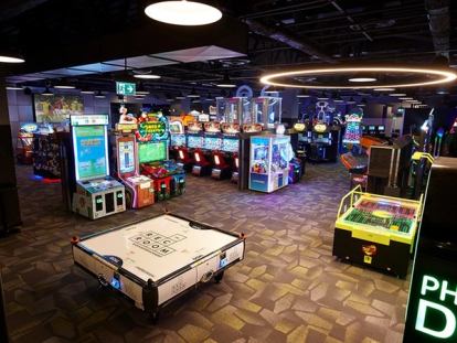 The Rec Room - West Edmonton Mall | Canada's Alberta