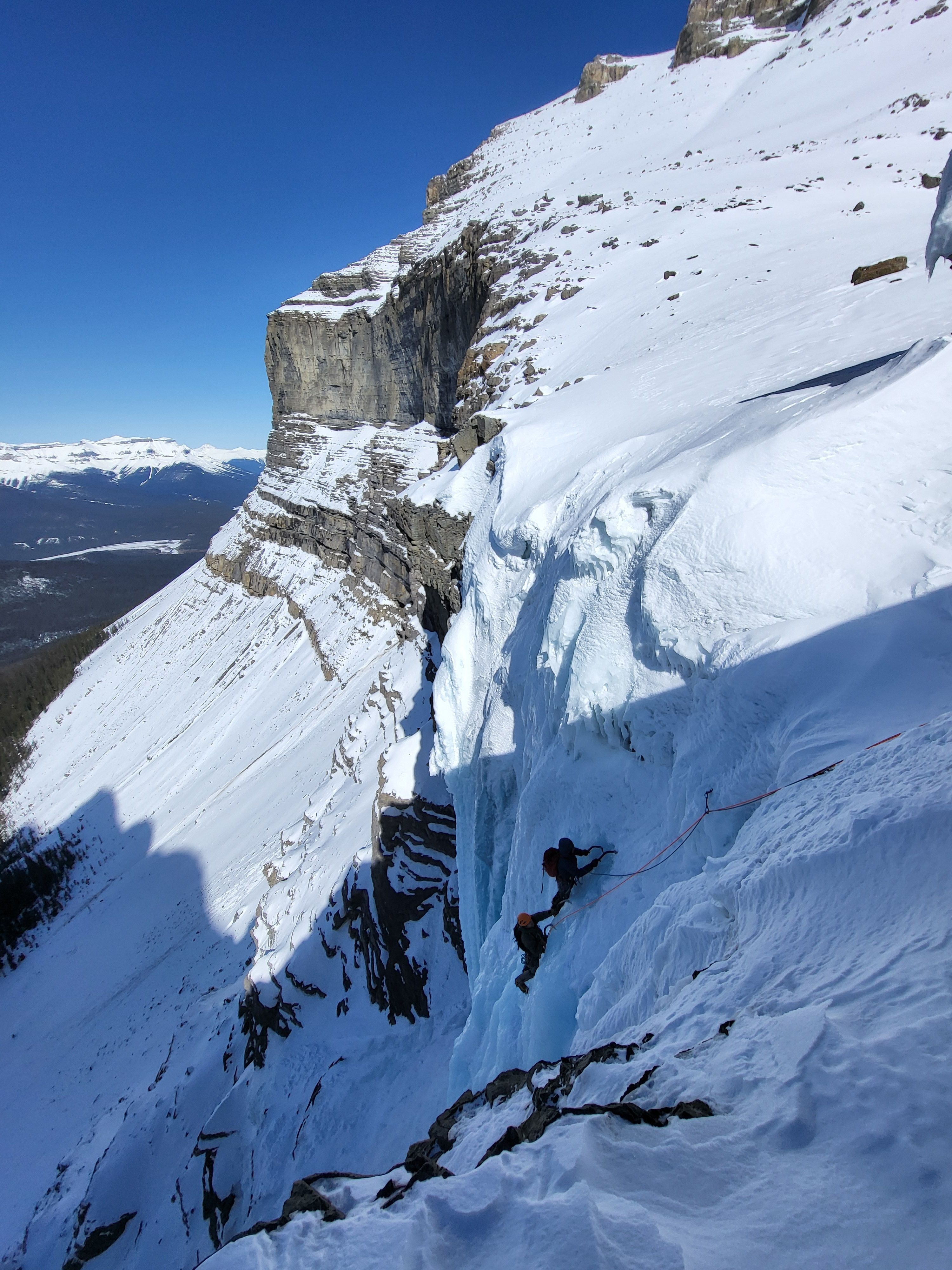 World Class Ice Climbing in the Canadian Rockies - Arise Mountain ...