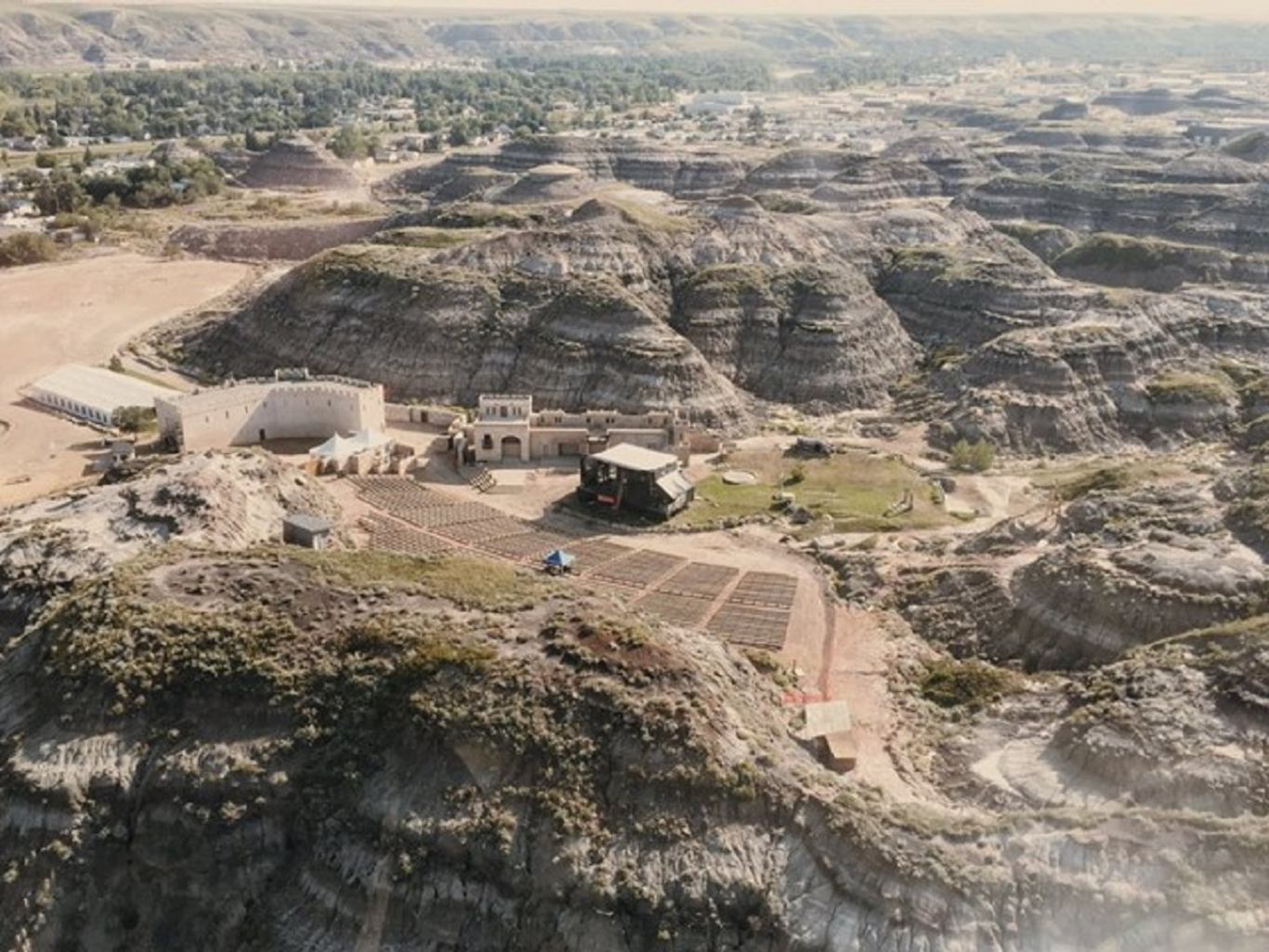 Badlands Amphitheatre | Canada's Alberta