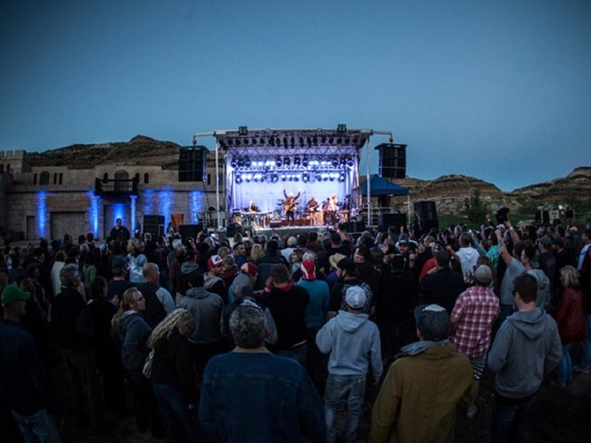 Badlands Amphitheatre | Canada's Alberta