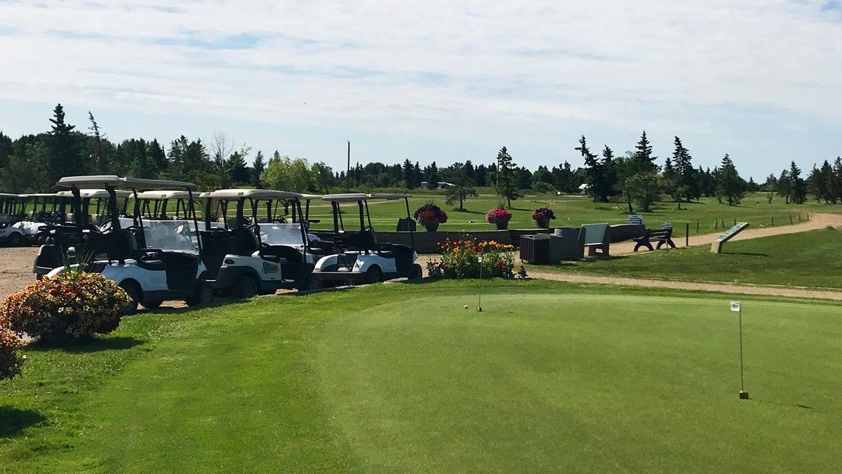 Fort In View Golf and Driving Range | Canada's Alberta