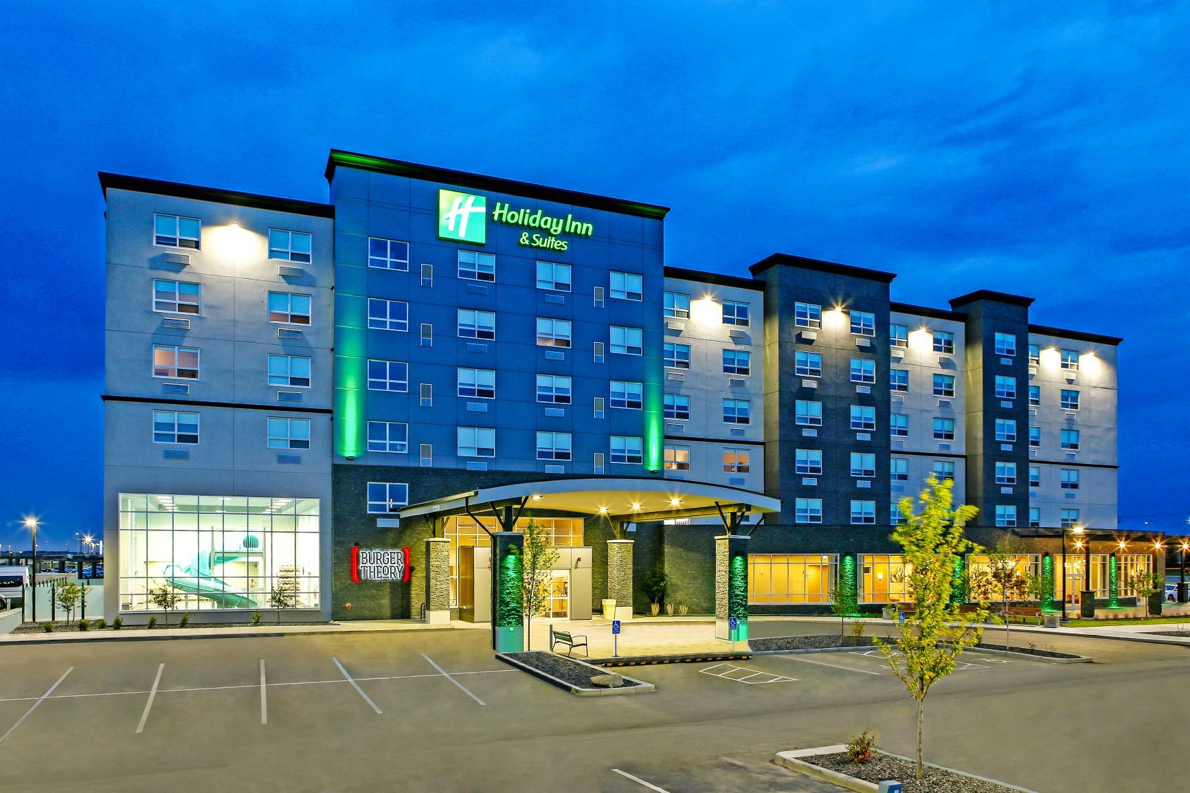 Holiday Inn & Suites Calgary Airport North | Alberta Canada