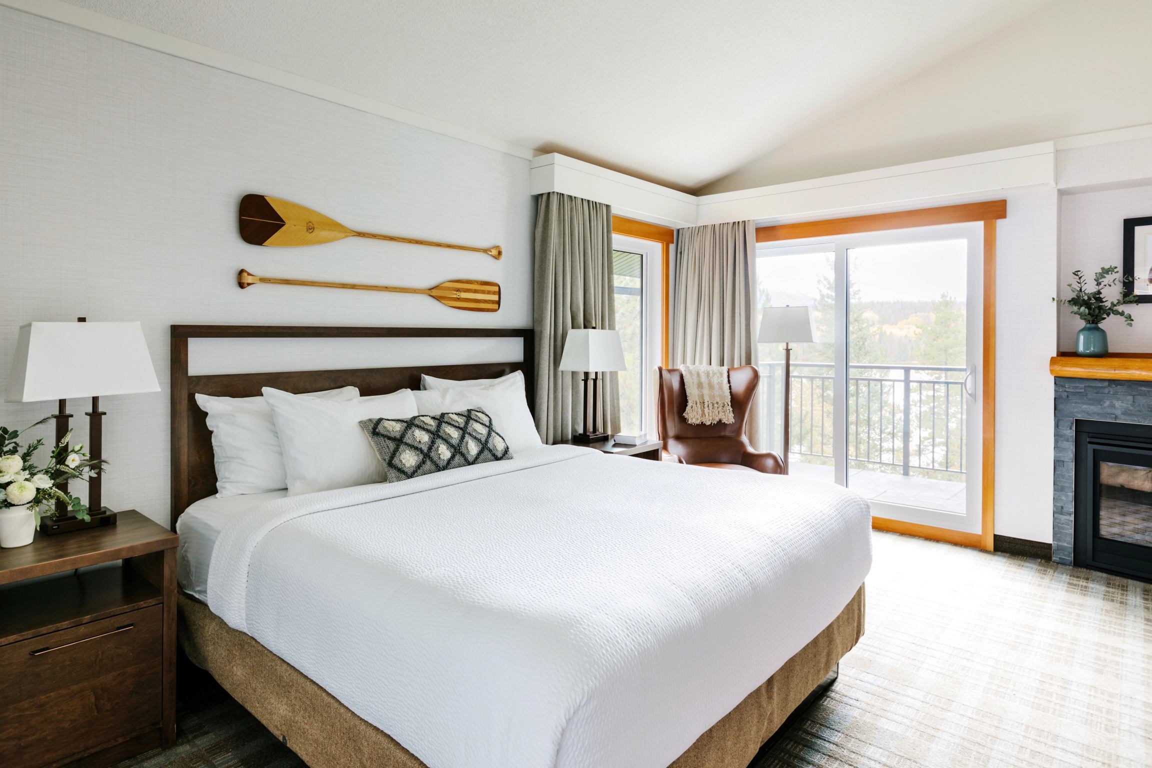 Pyramid Lake Lodge | Alberta Canada
