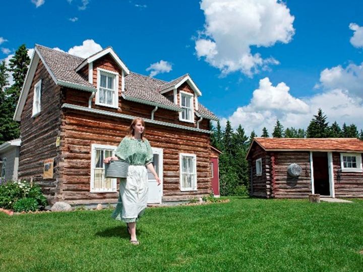 Sunnybrook Farm Museum | Canada's Alberta