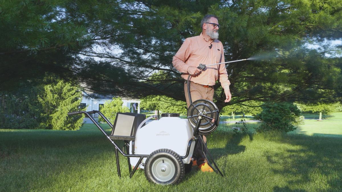 6 Factors to Look For in Choosing Superior Lawn & Garden Sprayers