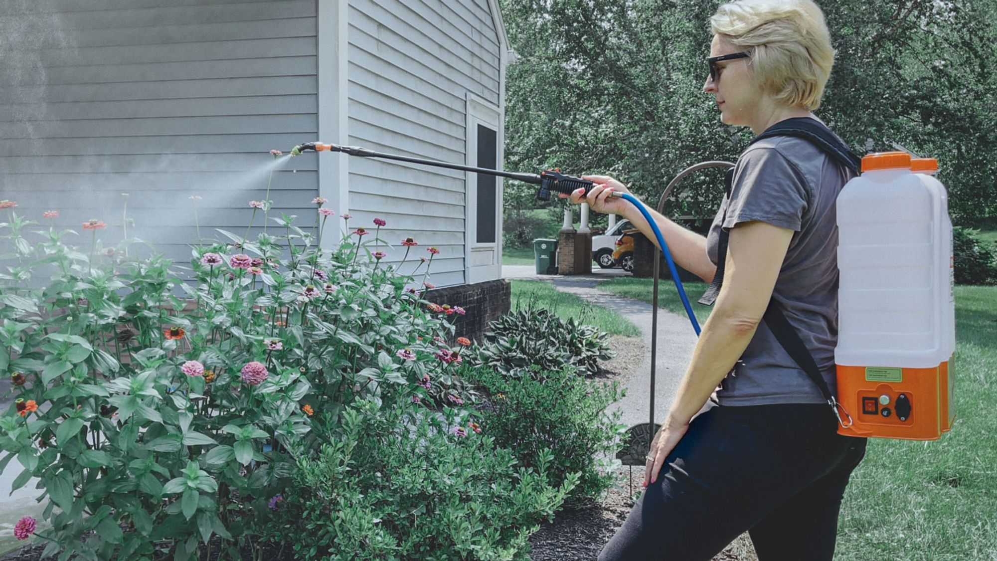 6 Factors to Look For in Choosing Superior Lawn & Garden Sprayers