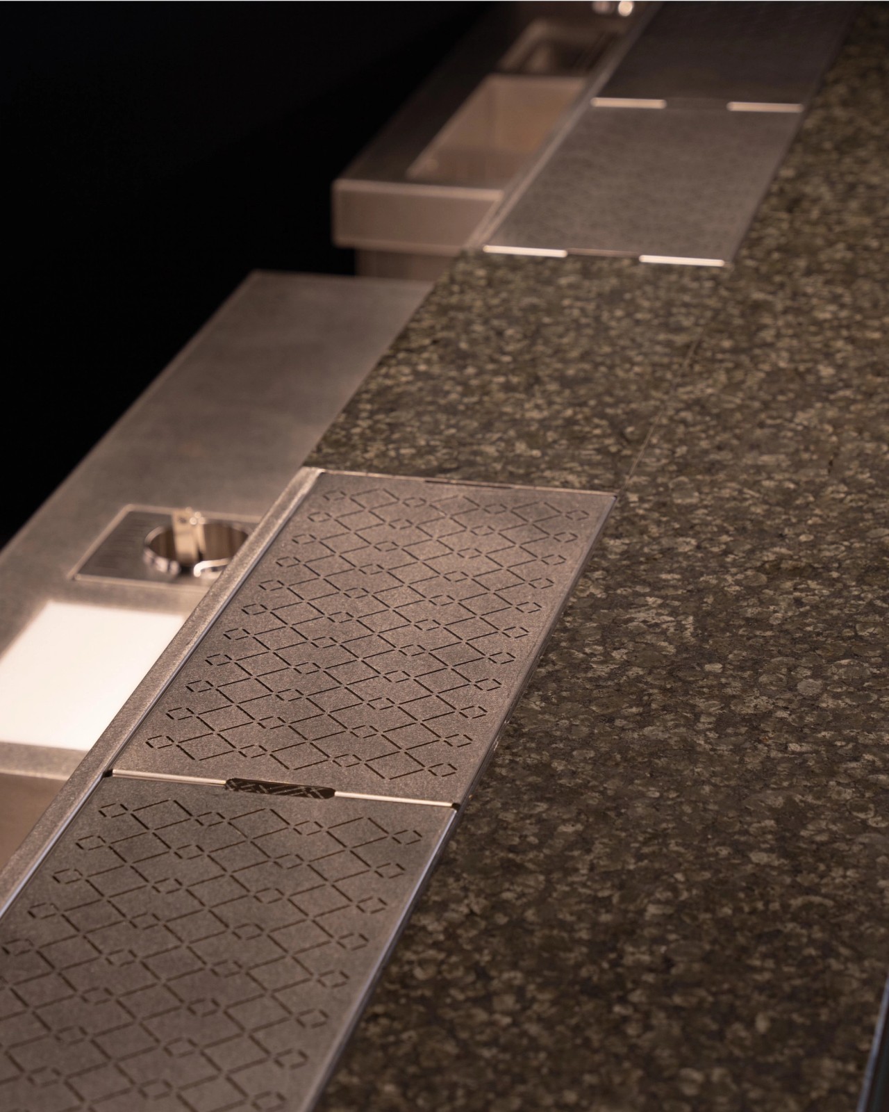 Sommerro | Lysverker Scene - Behind Bars