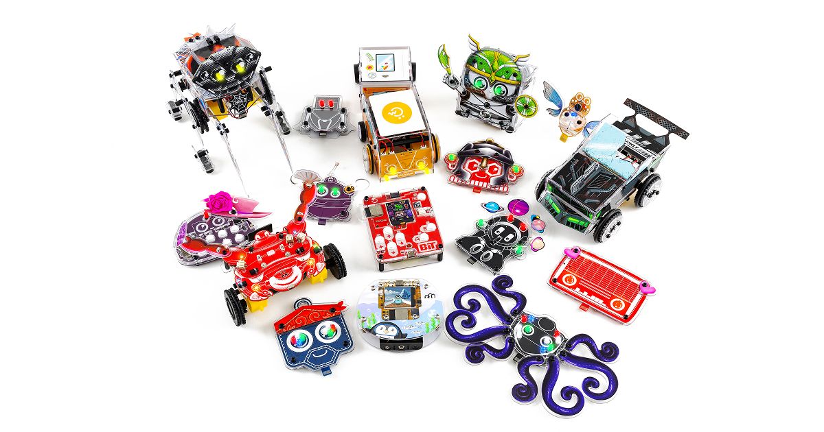 CircuitMess Wacky Universe: The Ultimate Robot Building Kit
