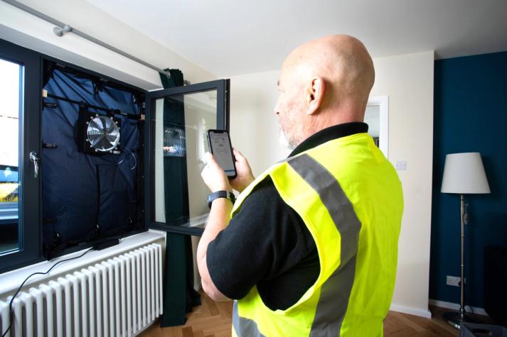 PAS 2035 - Checking for Air Leakage Points