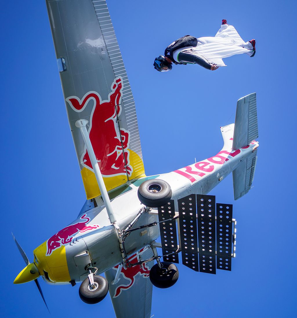 The most versatile, highest performing, freestyle wingsuit: Freak 6 ...